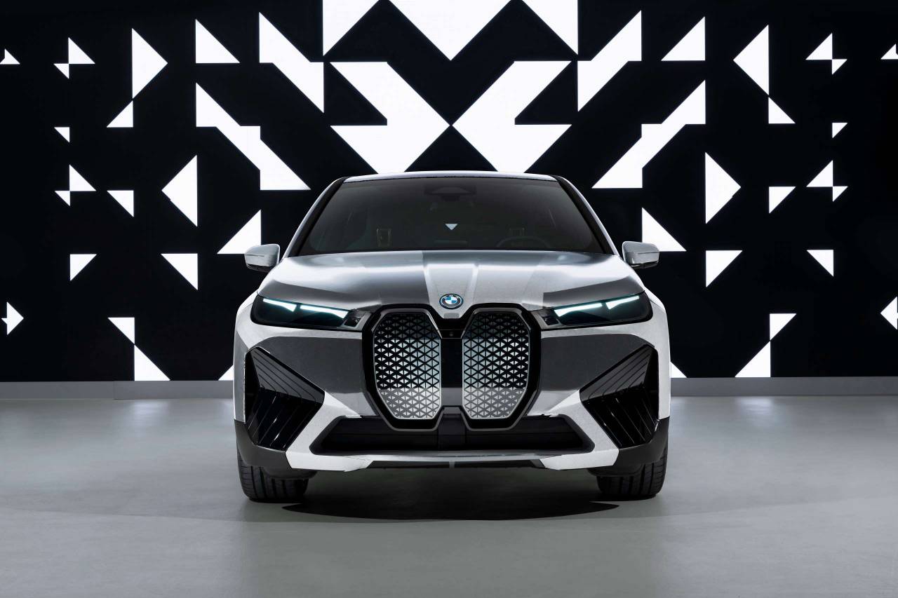 Un nou SUV electric de la BMW, iX2, este programat pentru lansare în ...
